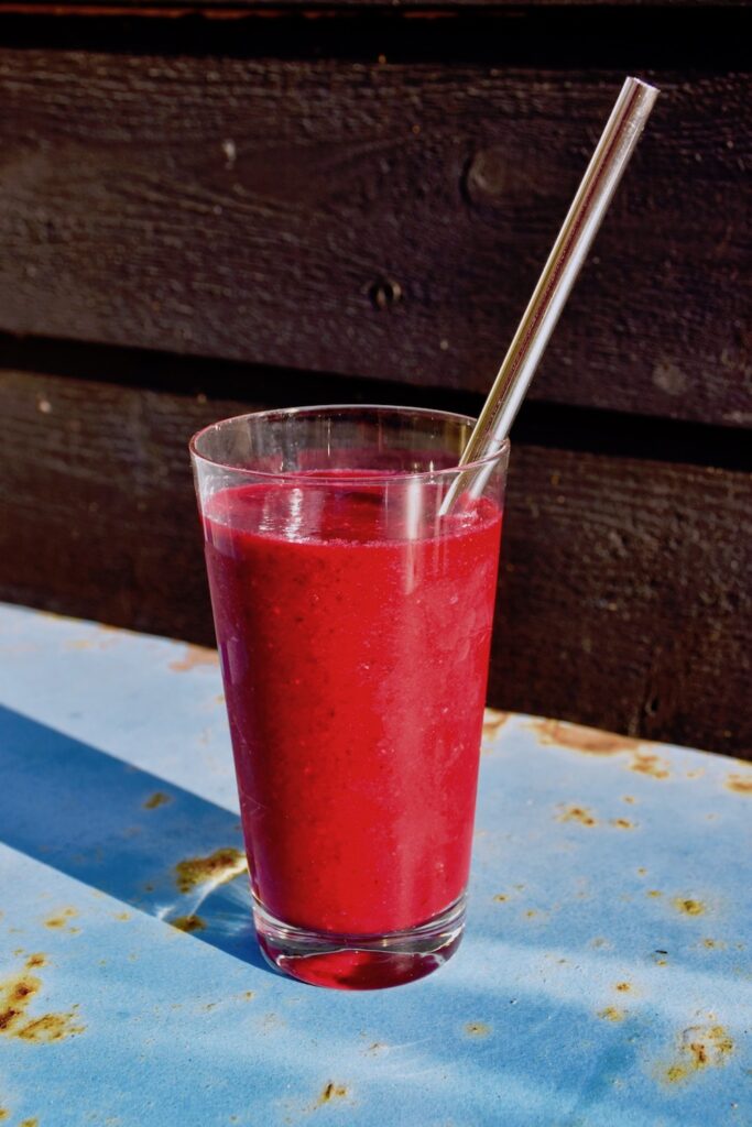 Beetroot berry smoothie - Cumin and Yin